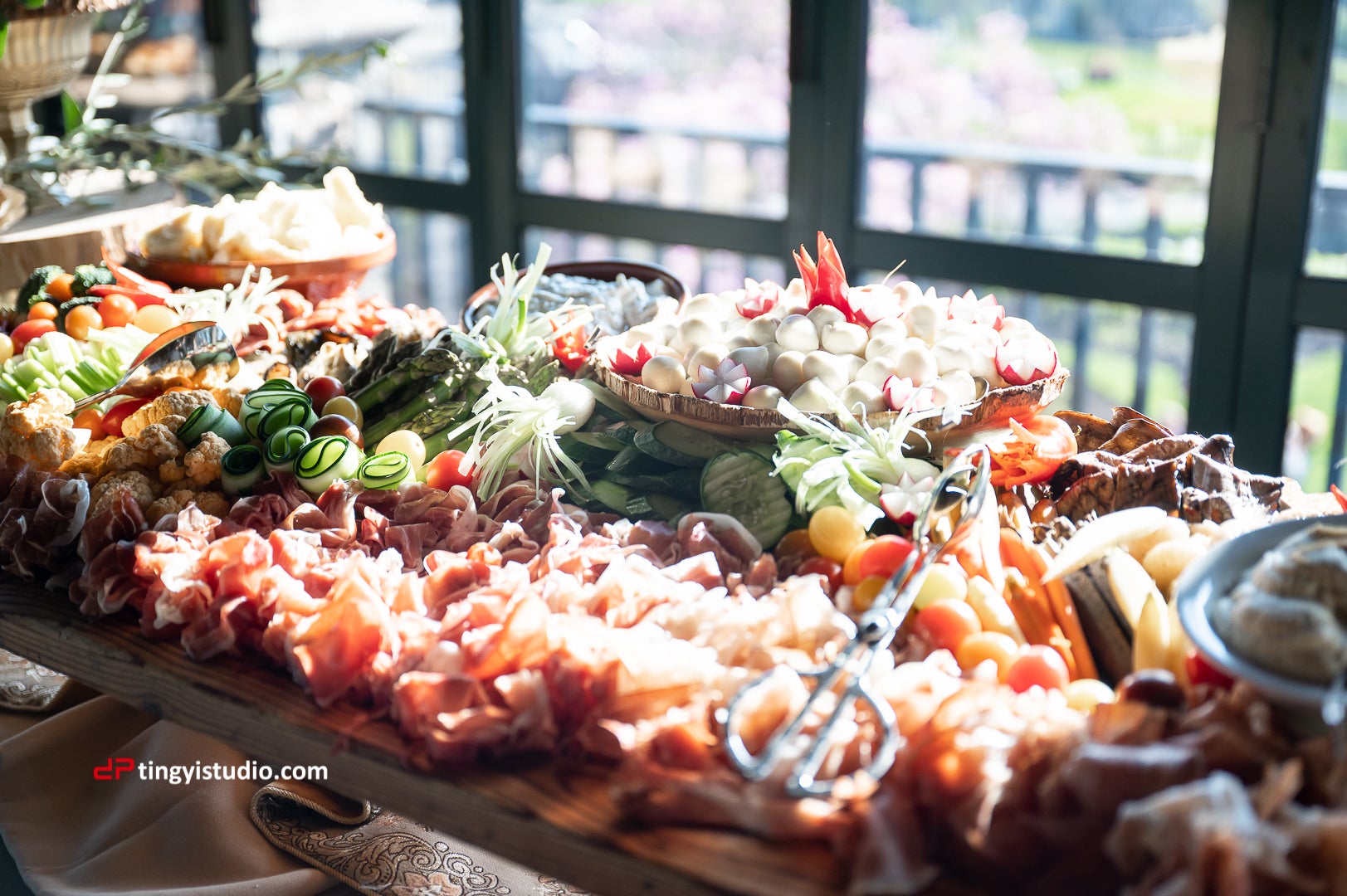 Grand Rotunda: Cocktail | Crystal Springs Resort